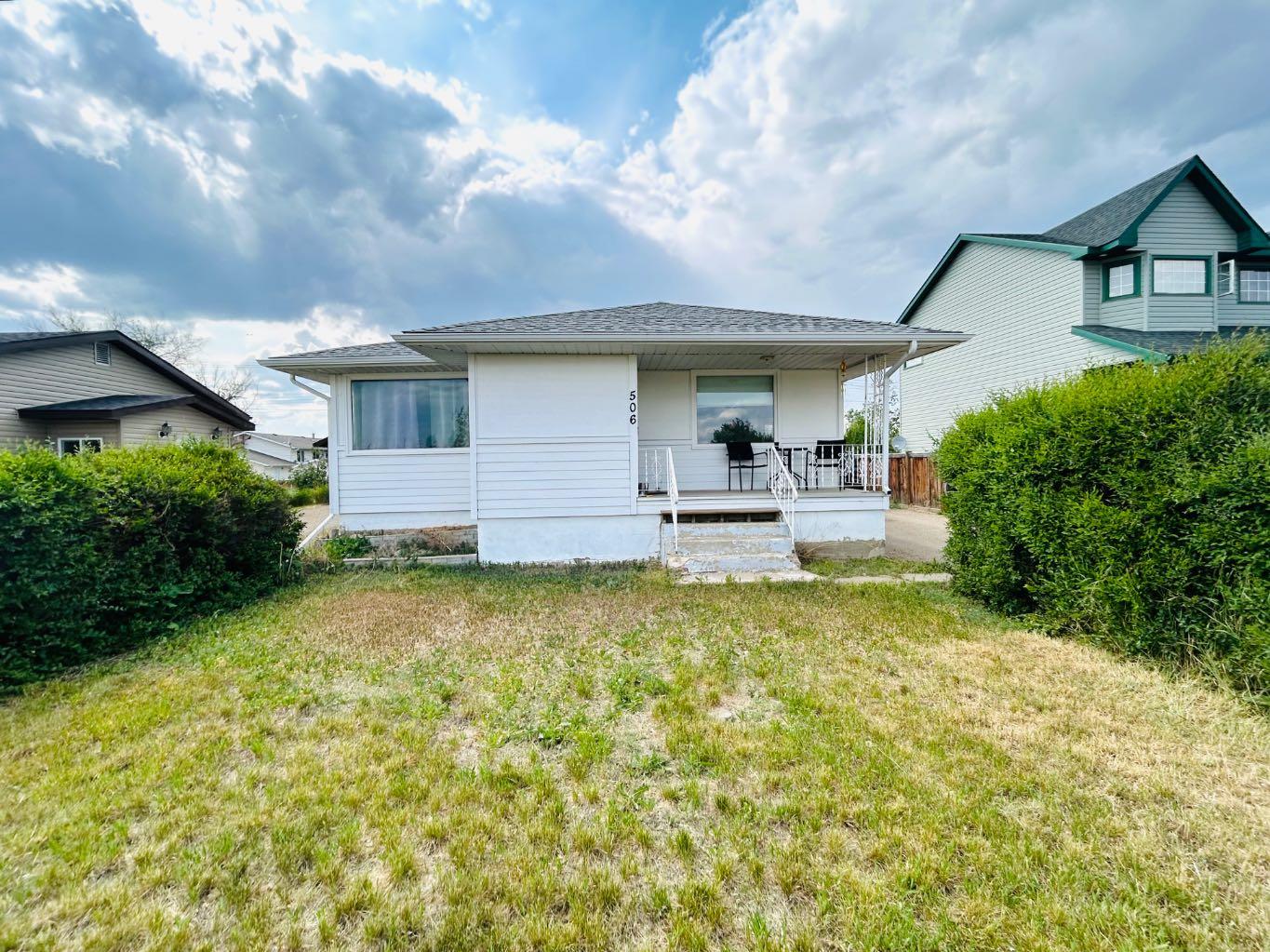 506 Main St, Oyen, AB T0J 2J0 | MLS #A2244697 | Houseful