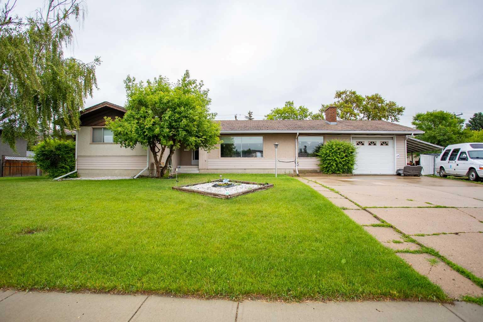 , Lacombe, AB T4L 1J2 | MLS # | Houseful