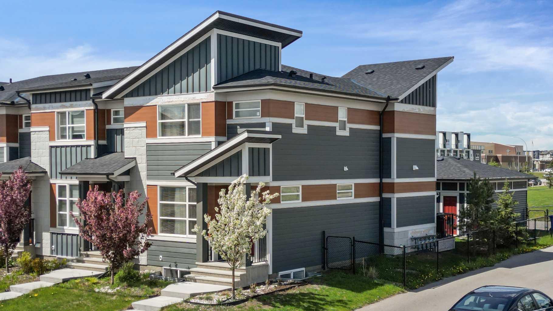 96 Skyview Parade NE, Calgary, AB T3N 0V4 | MLS #A2224212 | Houseful