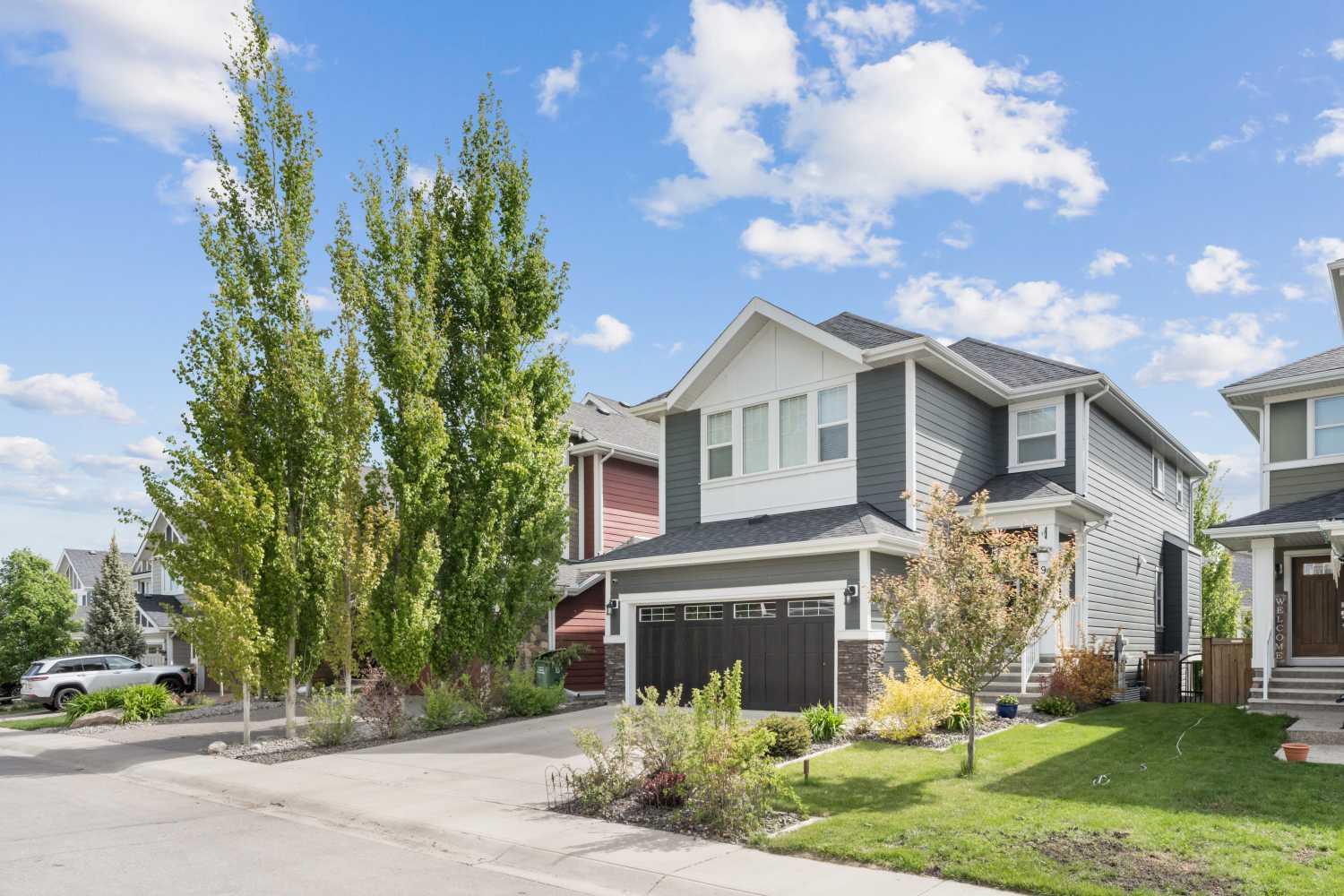 Cochrane, AB homes with backyards for sale | Houseful