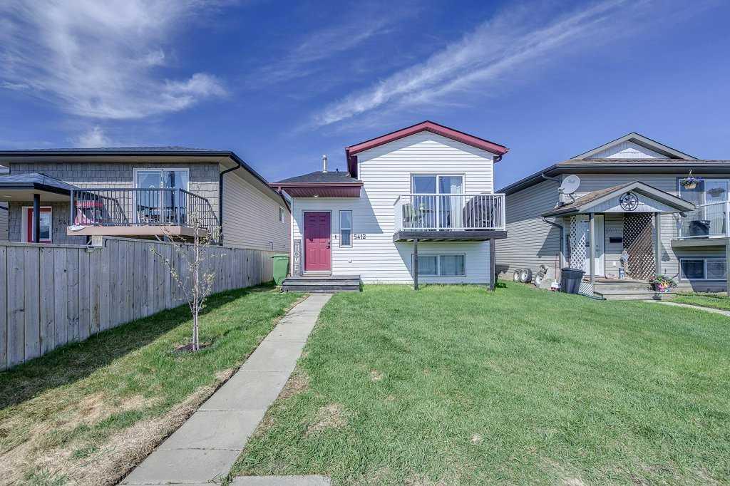, Bentley, AB T0C 0J0 | MLS # | Houseful