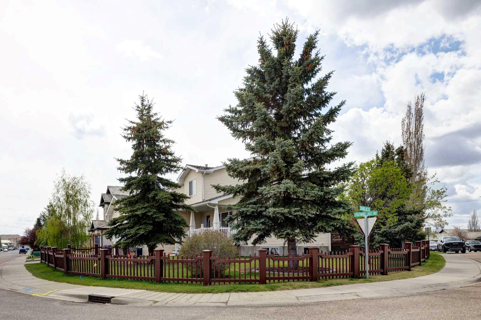 34 Strathmore Lakes Way, Strathmore, AB T1P 1R1 | MLS #A2219836 | Houseful