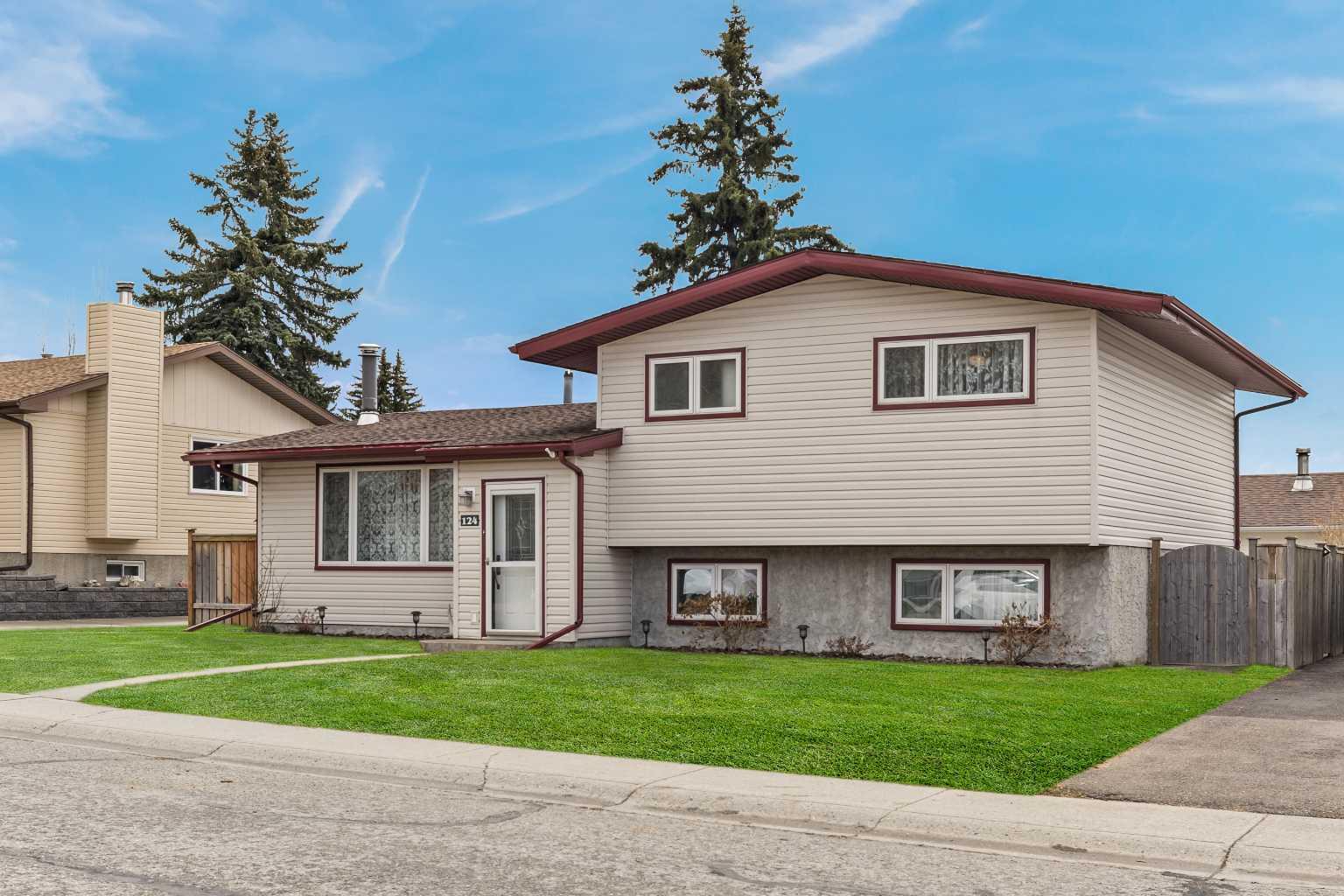 , Strathmore, AB T1P 1C5 | MLS # | Houseful