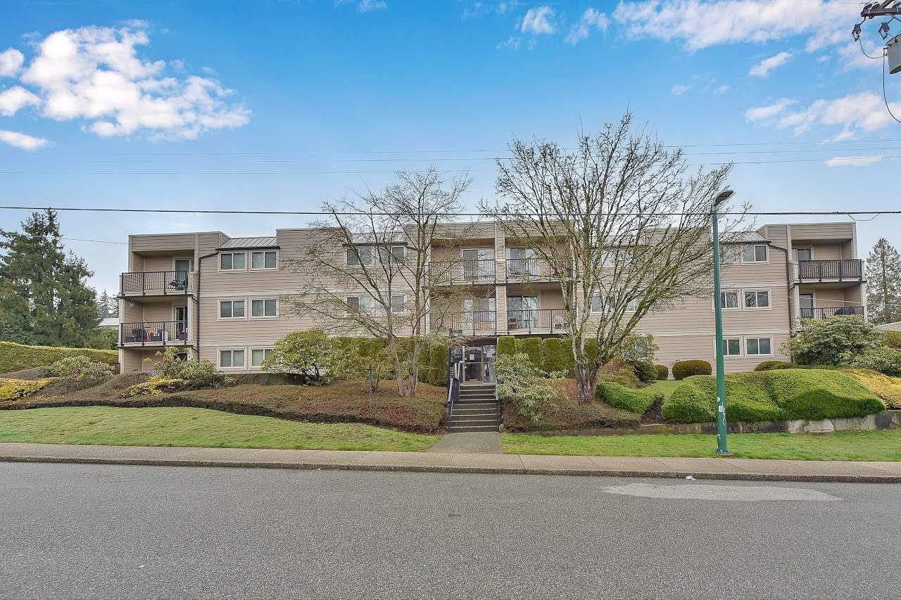 Como Lake Middle School, Coquitlam, BC | Houseful