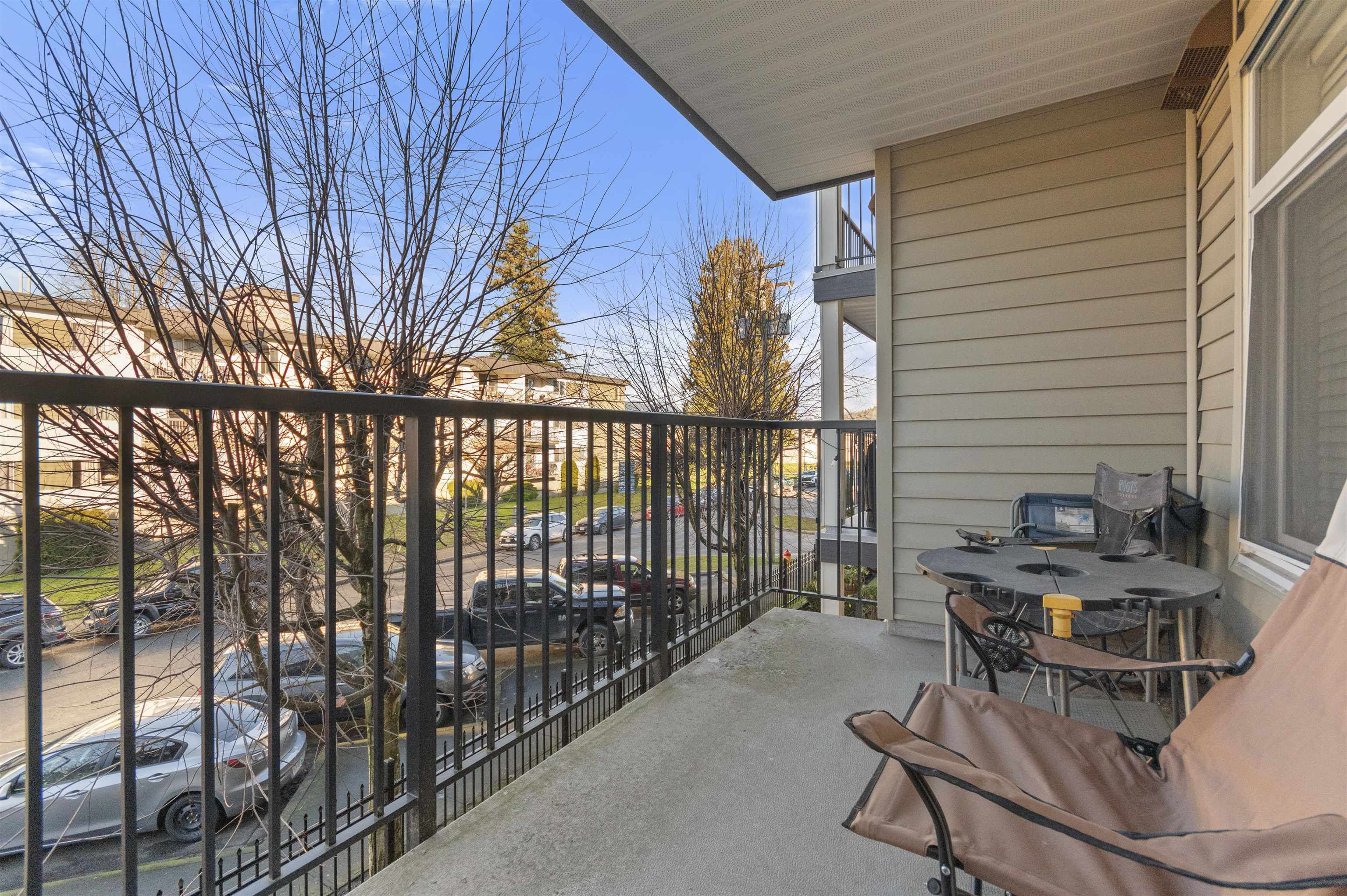 46150 Bole Avenue Unit 211, Chilliwack, BC V2P 0B7 | MLS #R2953415 | Houseful