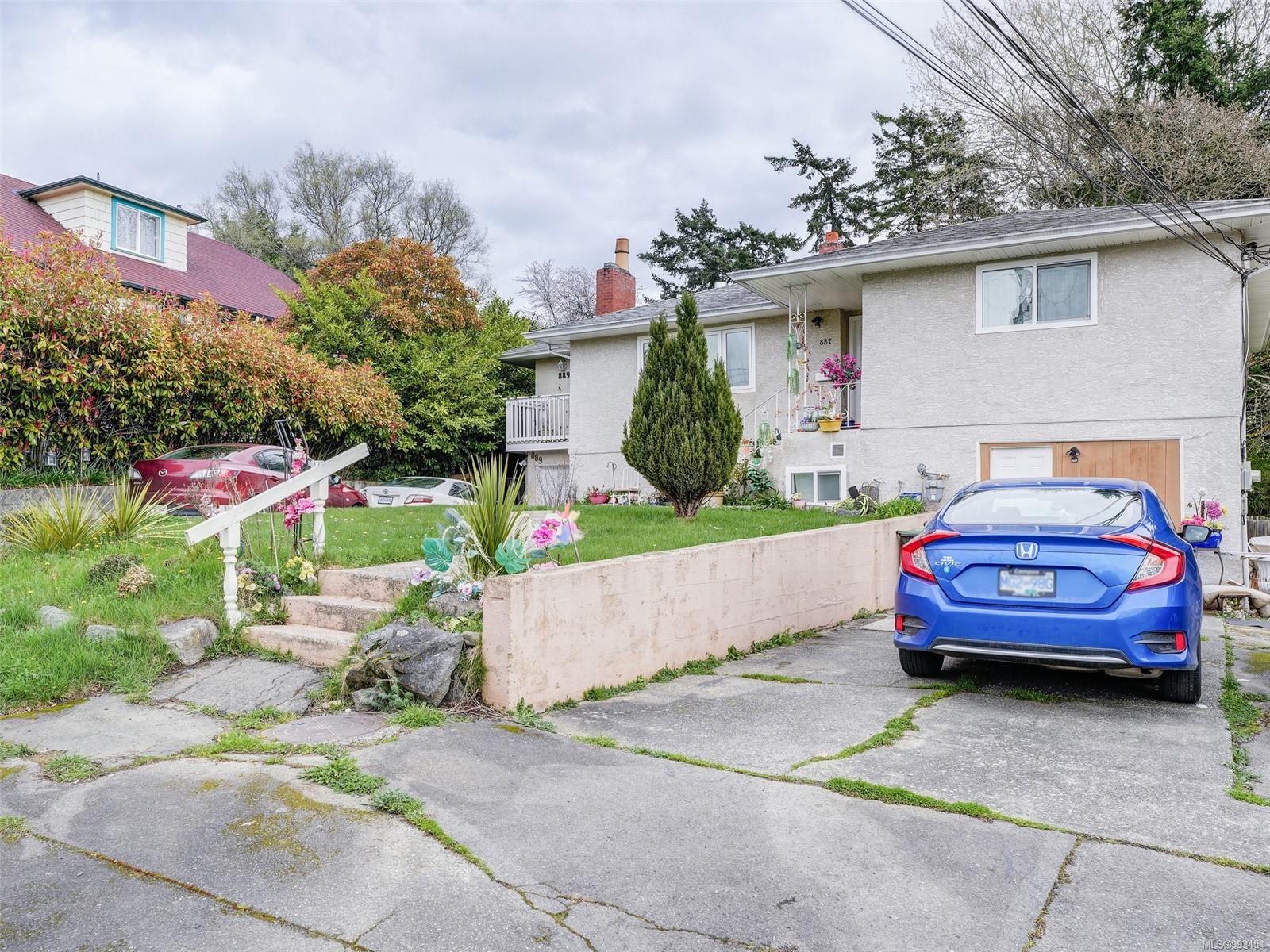 887 Lampson St, Esquimalt, BC V9A 6B6 | MLS #993454 | Houseful