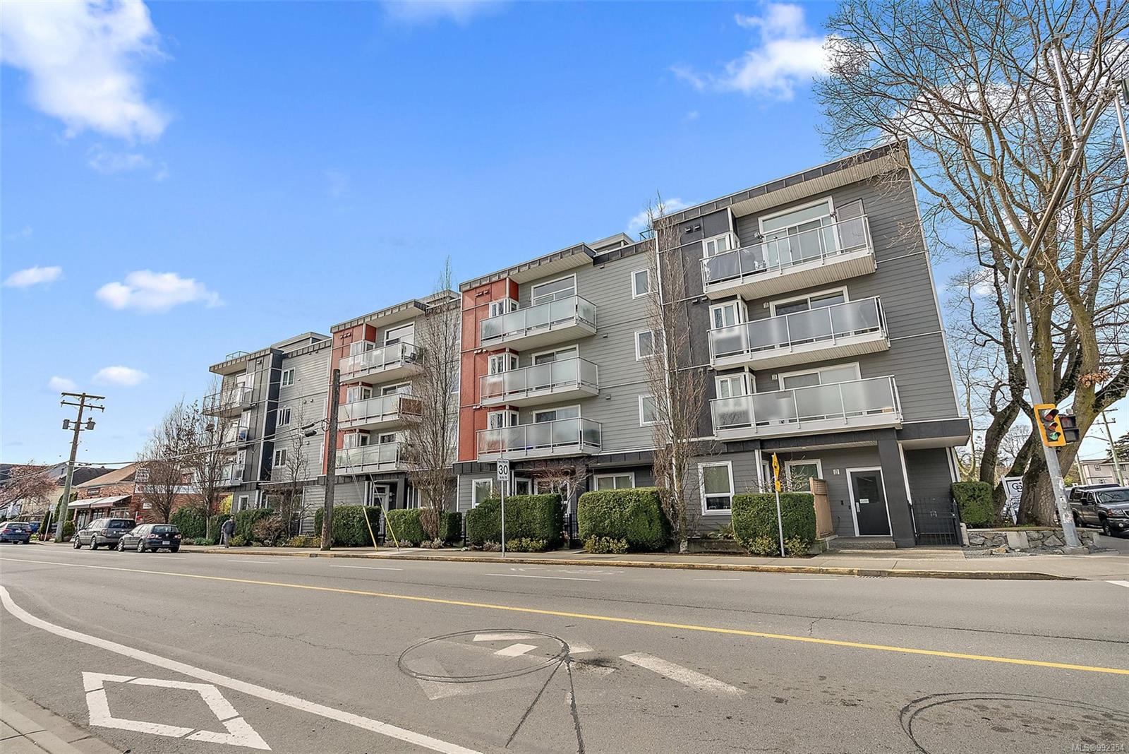 1315 Esquimalt Rd Apt 212, Esquimalt, BC V9A 3P5 | MLS #992354 | Houseful