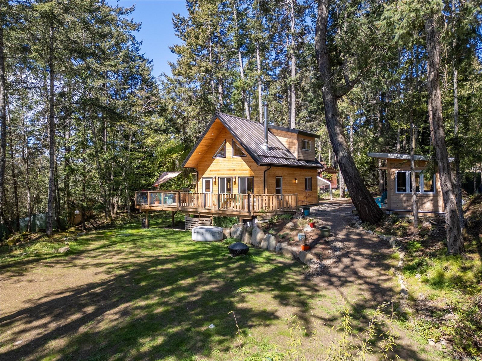 2793 Schooner Way, Pender Island, BC V0N 2M2 | MLS #960905 | Houseful