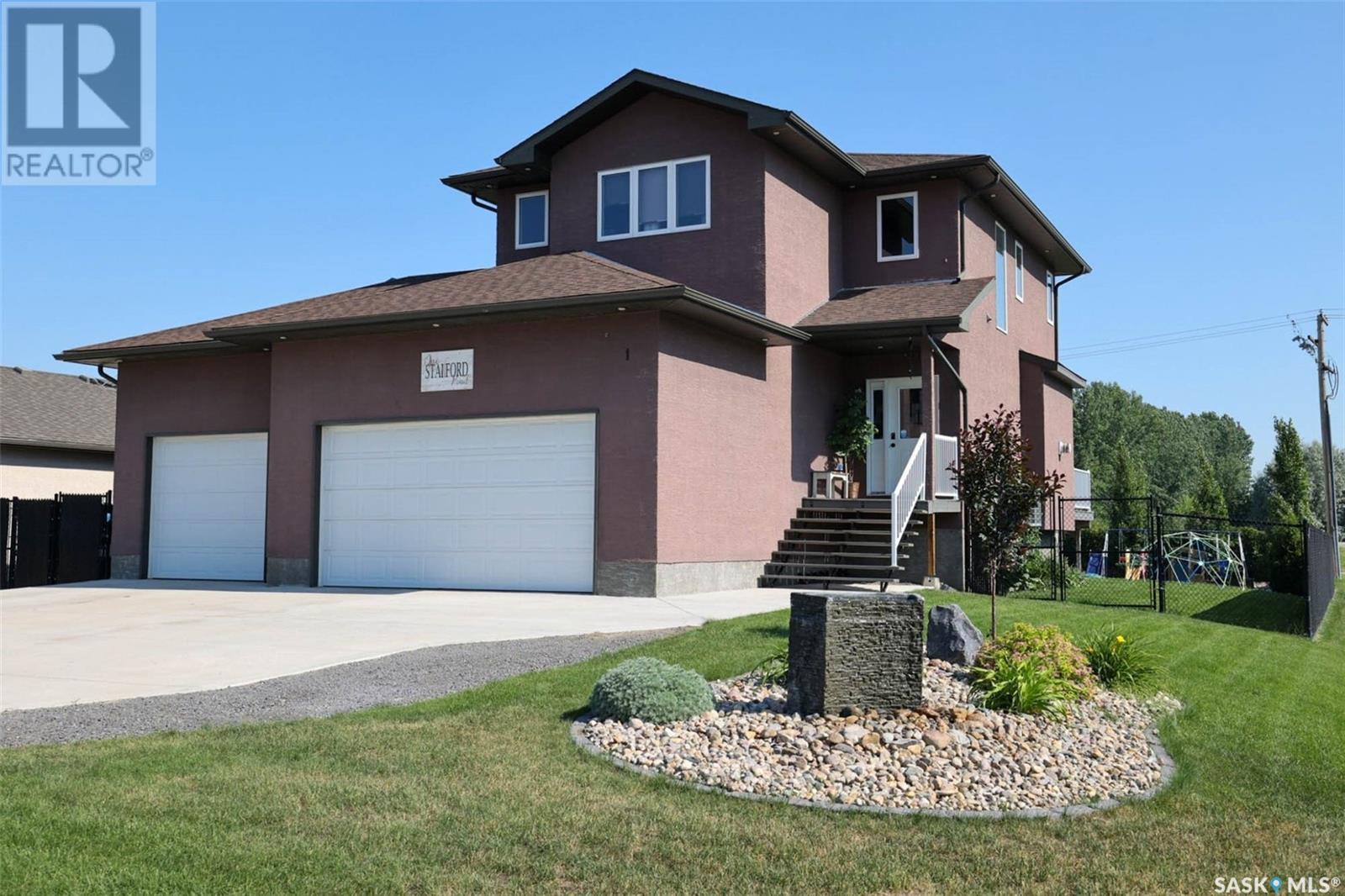 1 Stanford Rd, White City, SK S4L 0C5 | MLS #SK011220 | Houseful