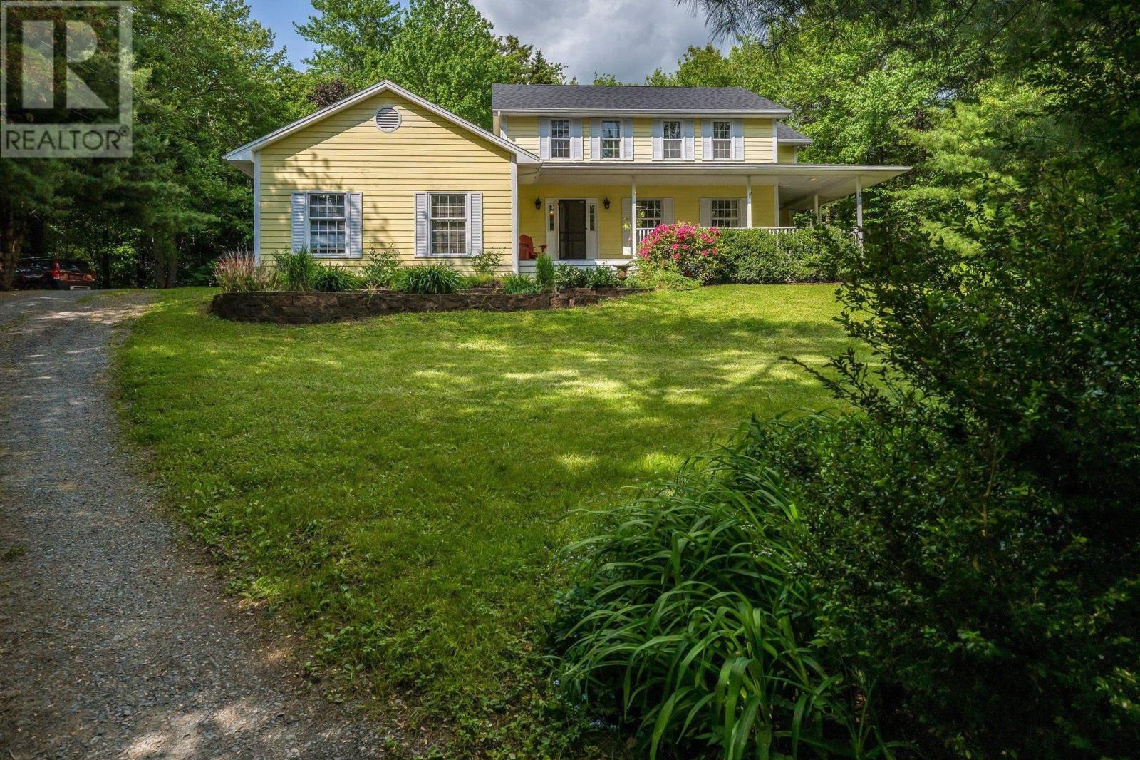 1 Cedarwood Ct, Fall River, NS B2T 1E7 | MLS #202514970 | Houseful