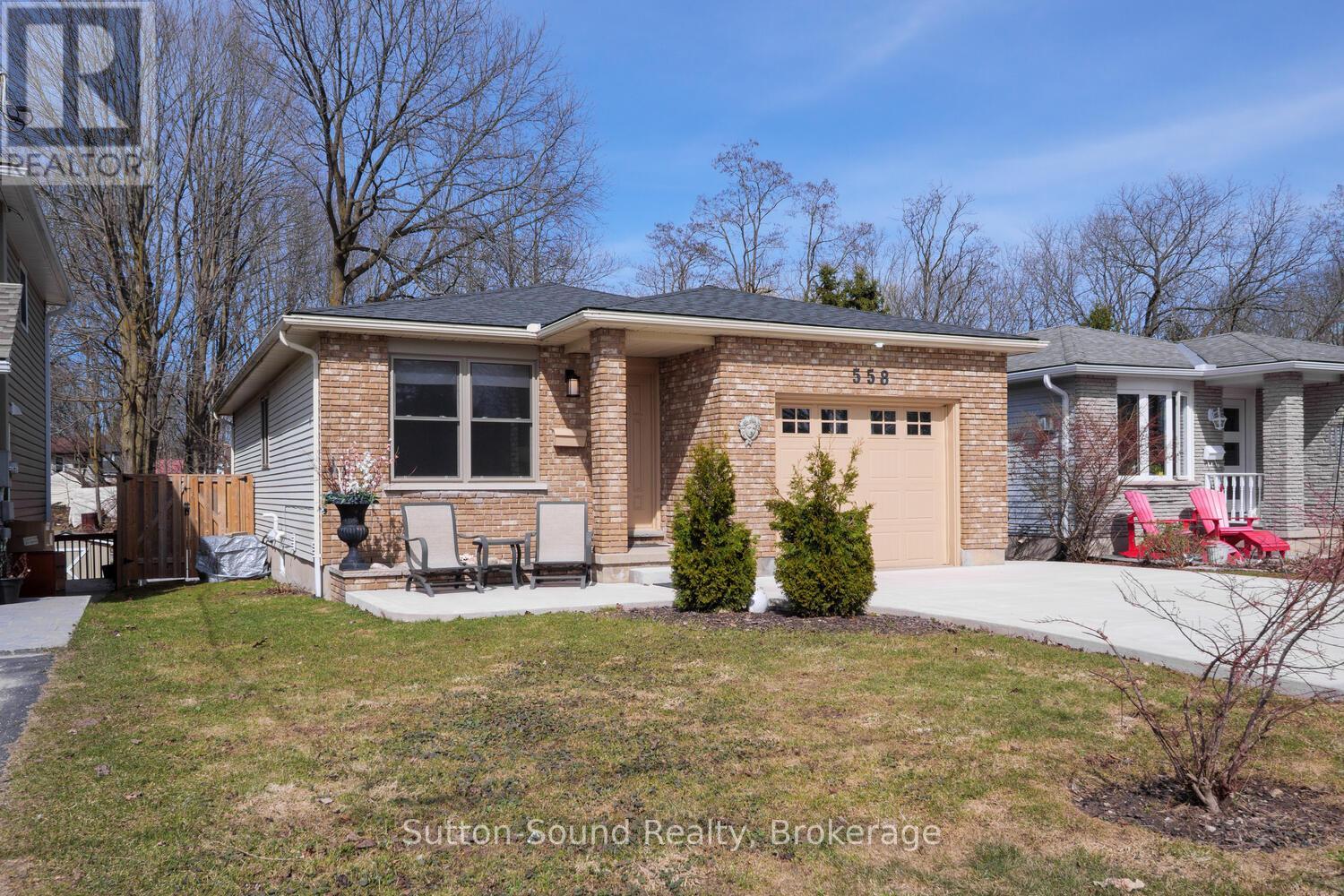 558 23rd Street West, Owen Sound, ON N4K 4G9 | MLS #X12065909 | Houseful