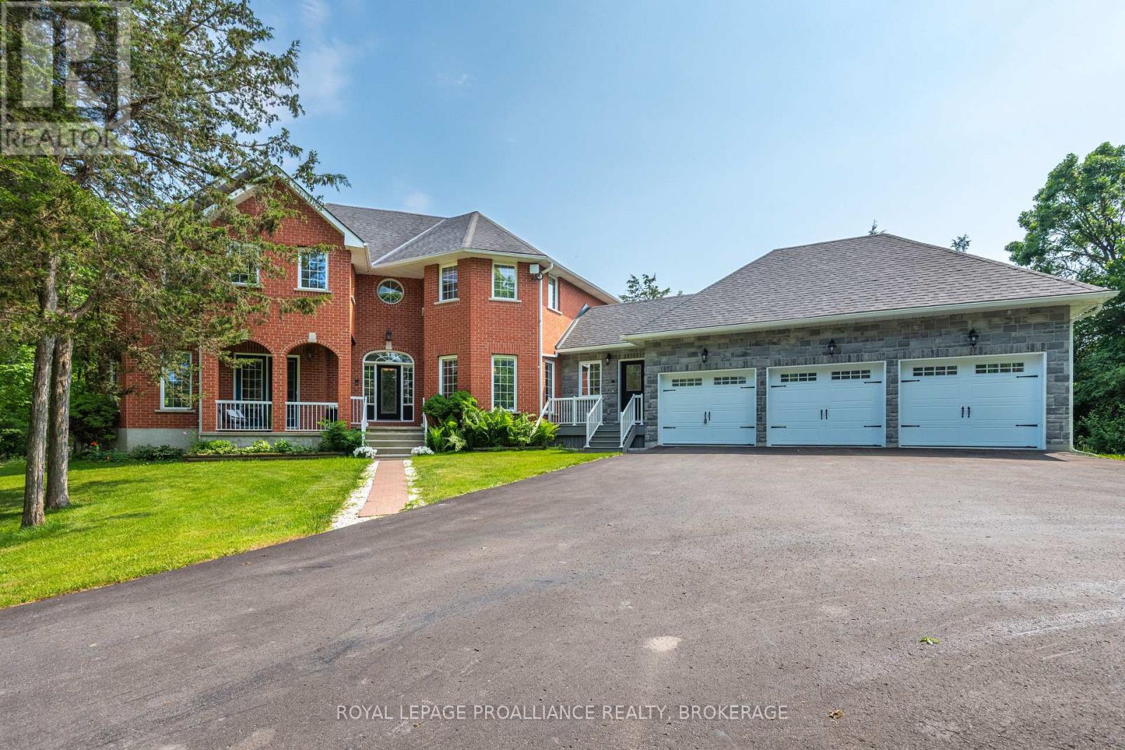 946 Bridge St W, Greater Napanee, ON K7R 3L1 | MLS #X12218079 | Houseful