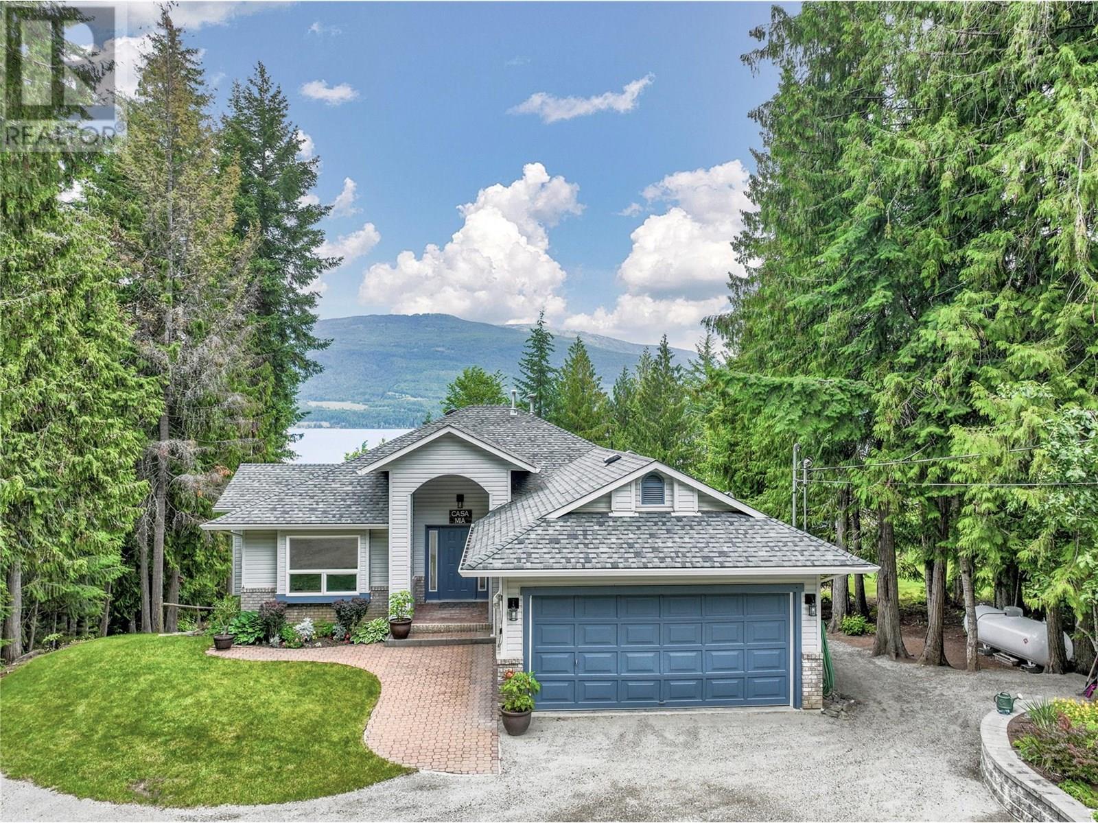 4283 Eagle Bay Rd, Eagle Bay, BC V0E 1T0 | MLS #10353835 | Houseful