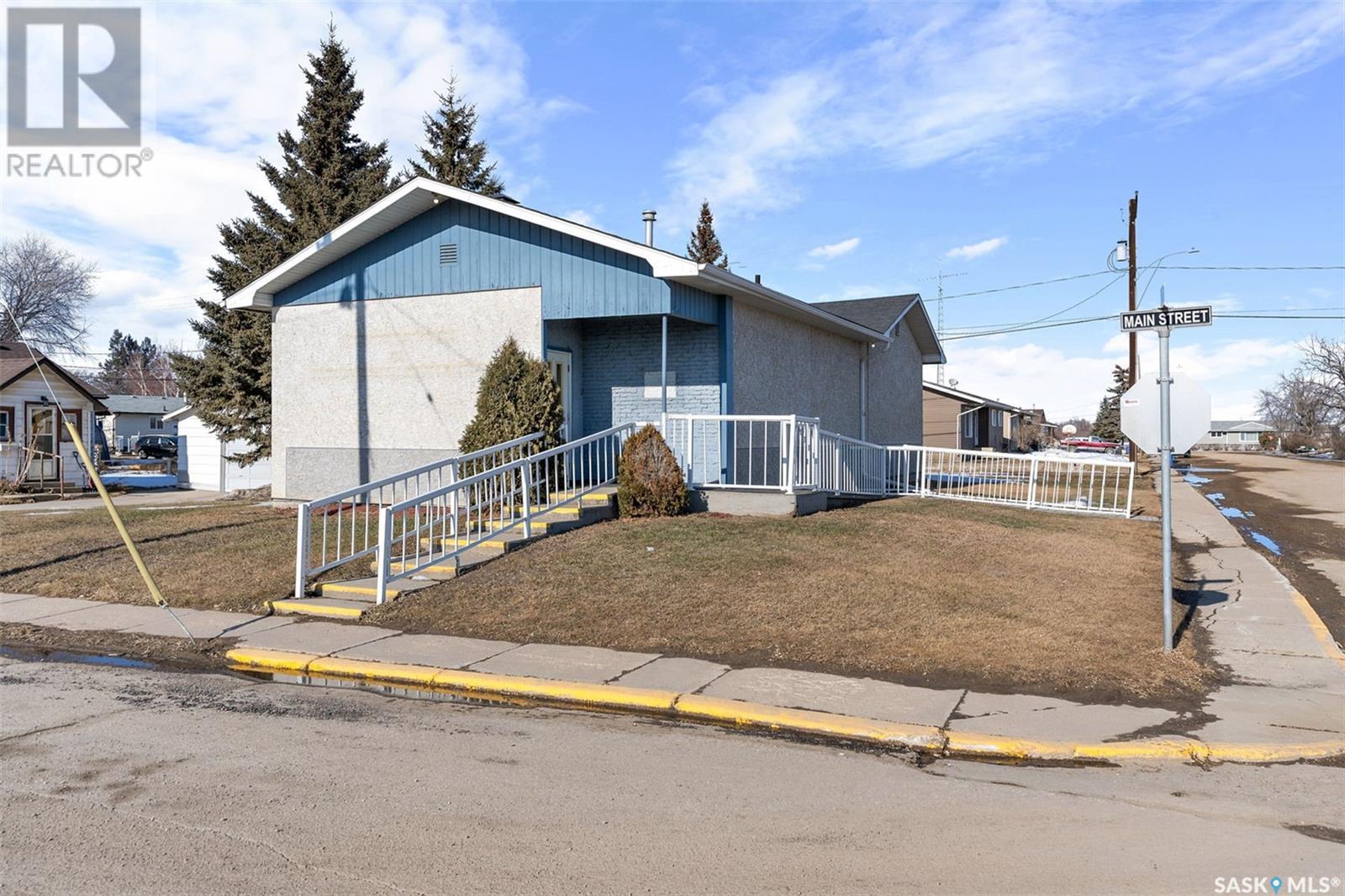 515 Main St N, Blaine Lake, SK S0J 0J0 | MLS #SK000128 | Houseful