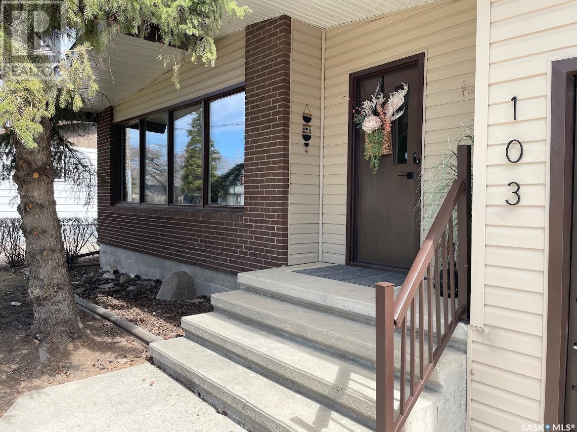 103 Ontario Ave, Yorkton, SK S3N 1Z8 | MLS #SK994063 | Houseful