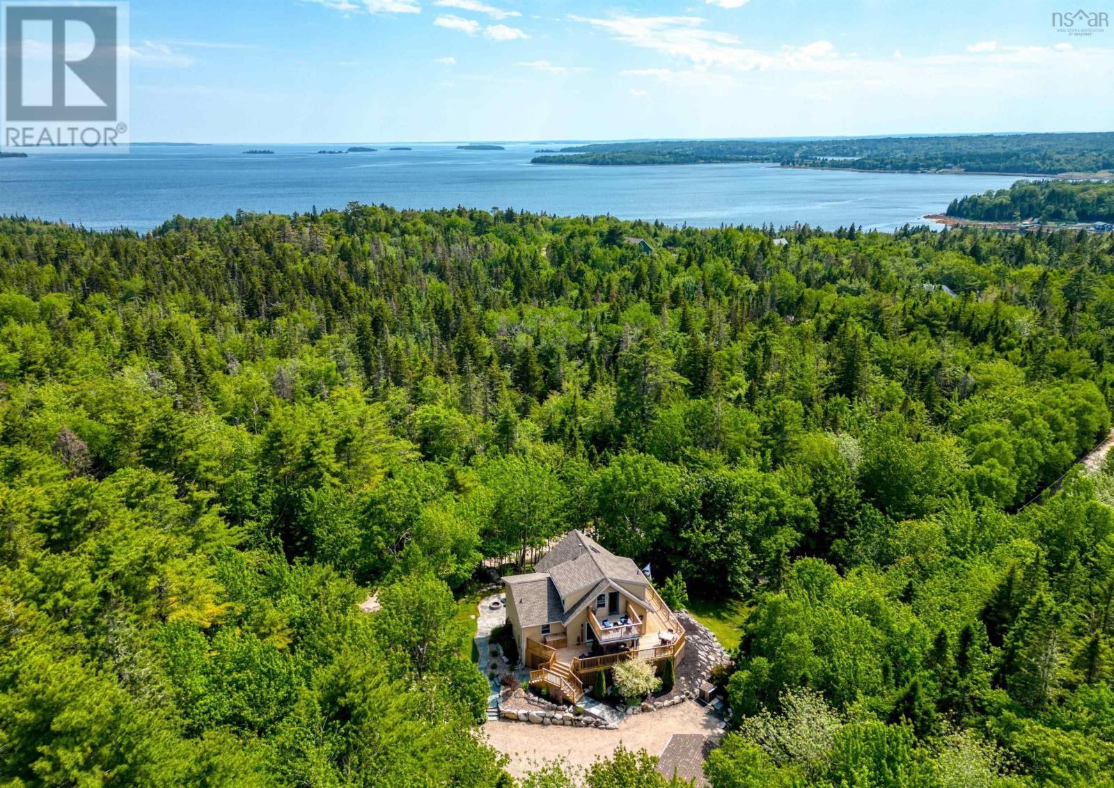 85 Otter Point Rd, Chester, NS B0J 1J0 | MLS #202516077 | Houseful