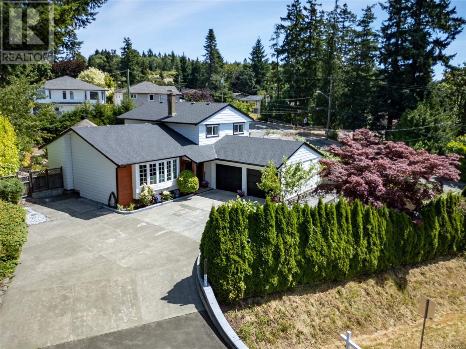 4636 Western Rd, Courtenay, BC V9N 3T2 | MLS #1005309 | Houseful