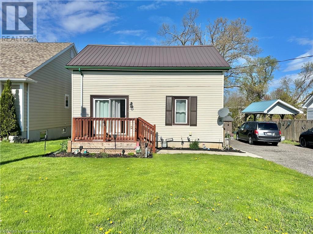 12 Grave St, Port Rowan, ON N0E 1M0 | MLS #40719571 | Houseful