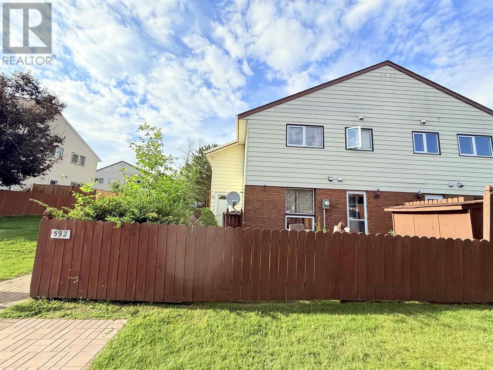 592 Pasteur Rd, Thunder Bay, ON P7B 5W9 | MLS #TB252258 | Houseful