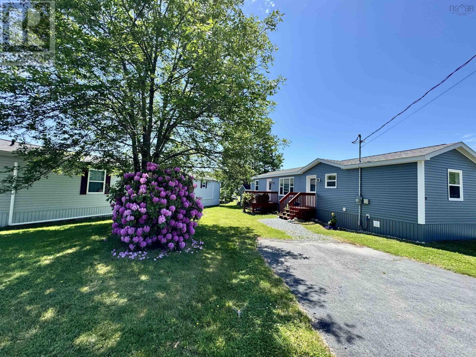 17 Gantry Rd Middle Sackville Ns B4e 1b7 Mls 202515278 Houseful