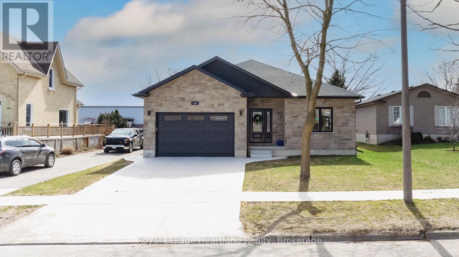 144 Main St N, Huron East, ON N0K 1W0 | MLS #X11963776 | Houseful