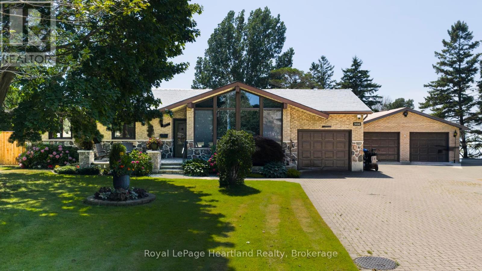 366 Suncoast Dr W, Goderich, ON N7A 4B8 | MLS #X12313524 | Houseful