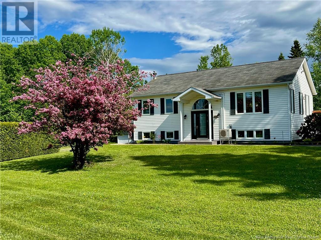 402 Rue Heritage Beresford Nb E8k 2e3 Mls Nb103394 Houseful