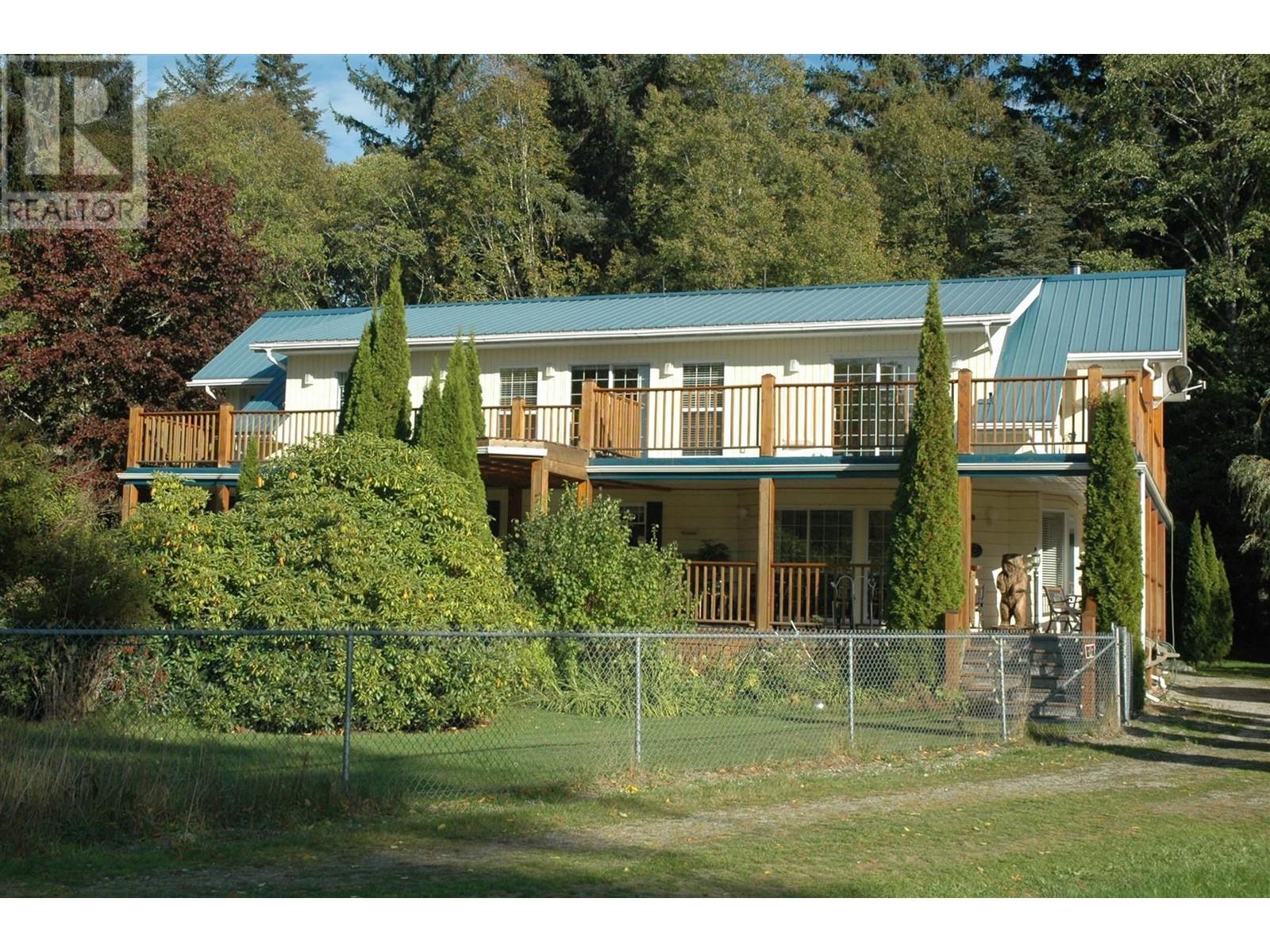 877 Mackenzie 20 Hwy, Bella Coola, BC V0T 1C0 | MLS #R2972380 | Houseful