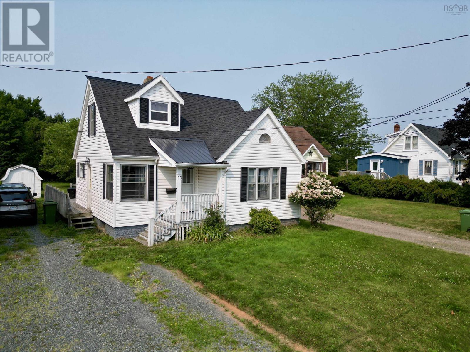33 Riverside Ave, Truro, NS B2N 4G2 | MLS #202519605 | Houseful