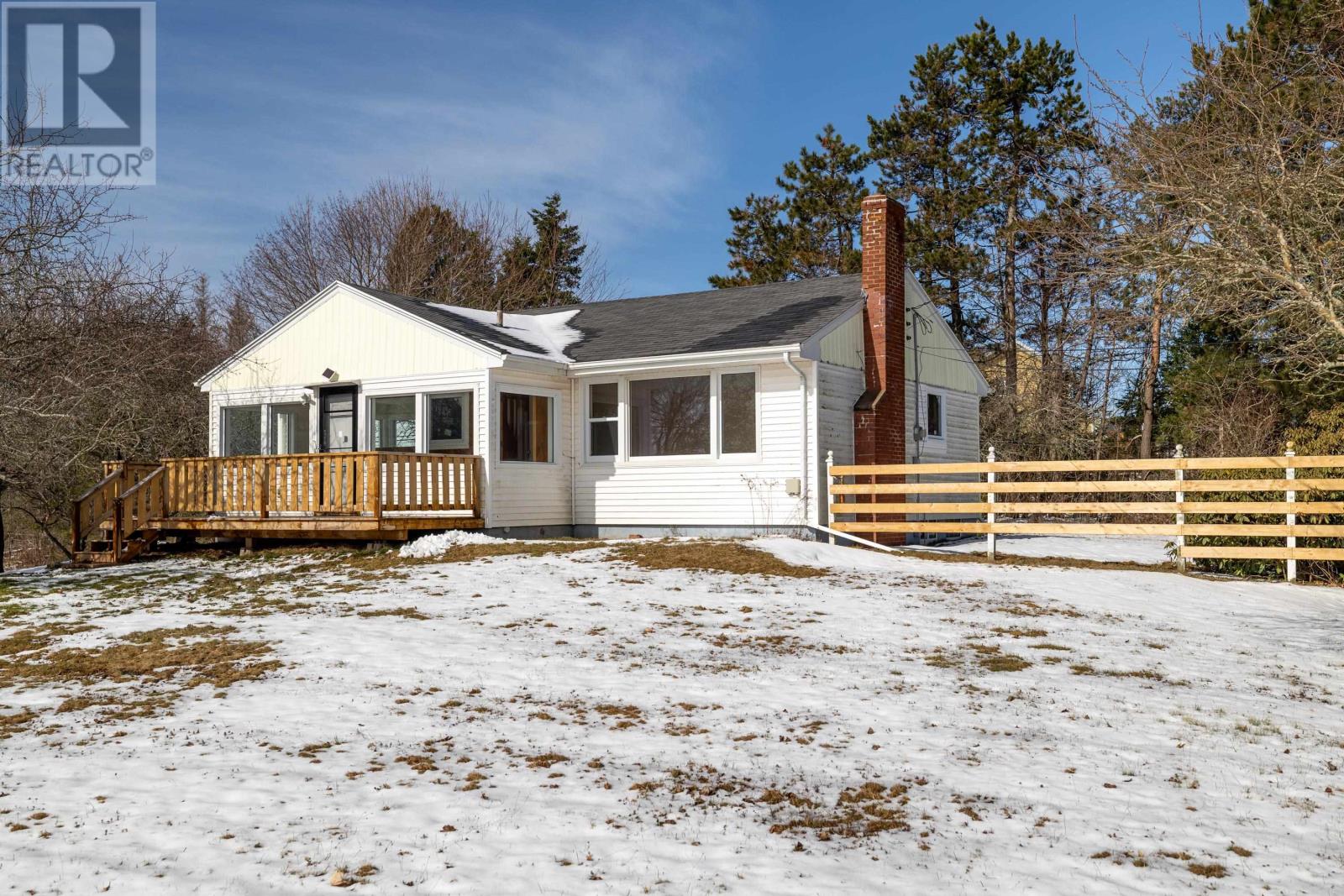 298 Main St, Cornwall, PE C1C 1R3 | MLS #202507057 | Houseful