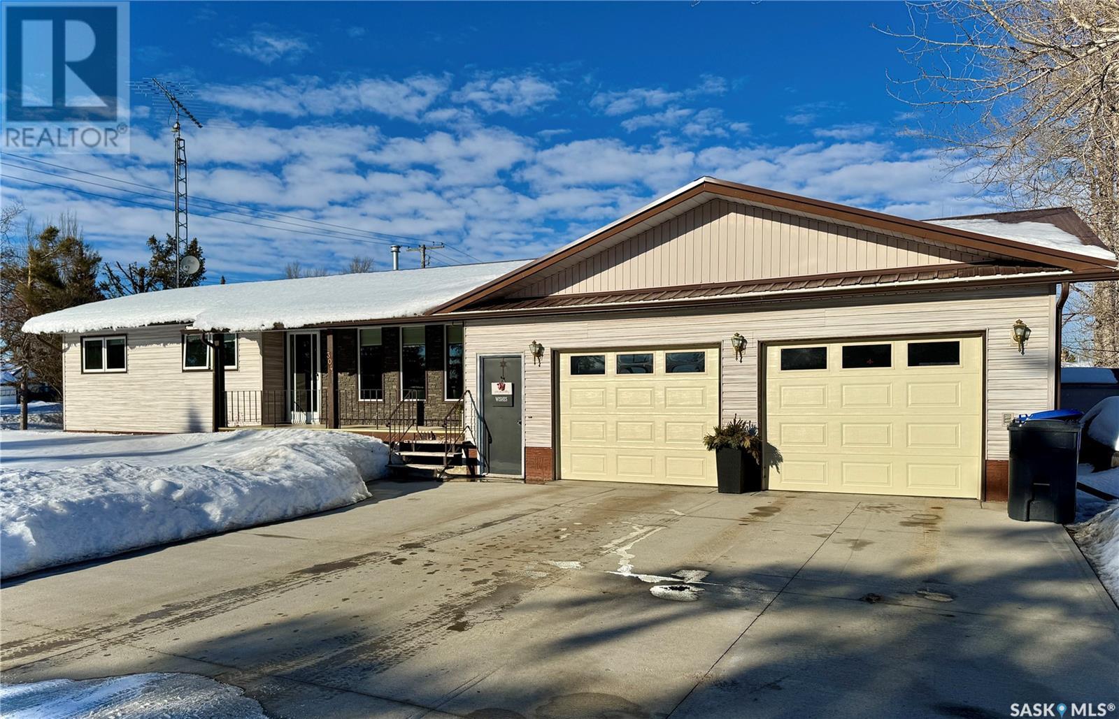 304 March Ave E, Langenburg, SK S0A 2A0 | MLS #SK996898 | Houseful