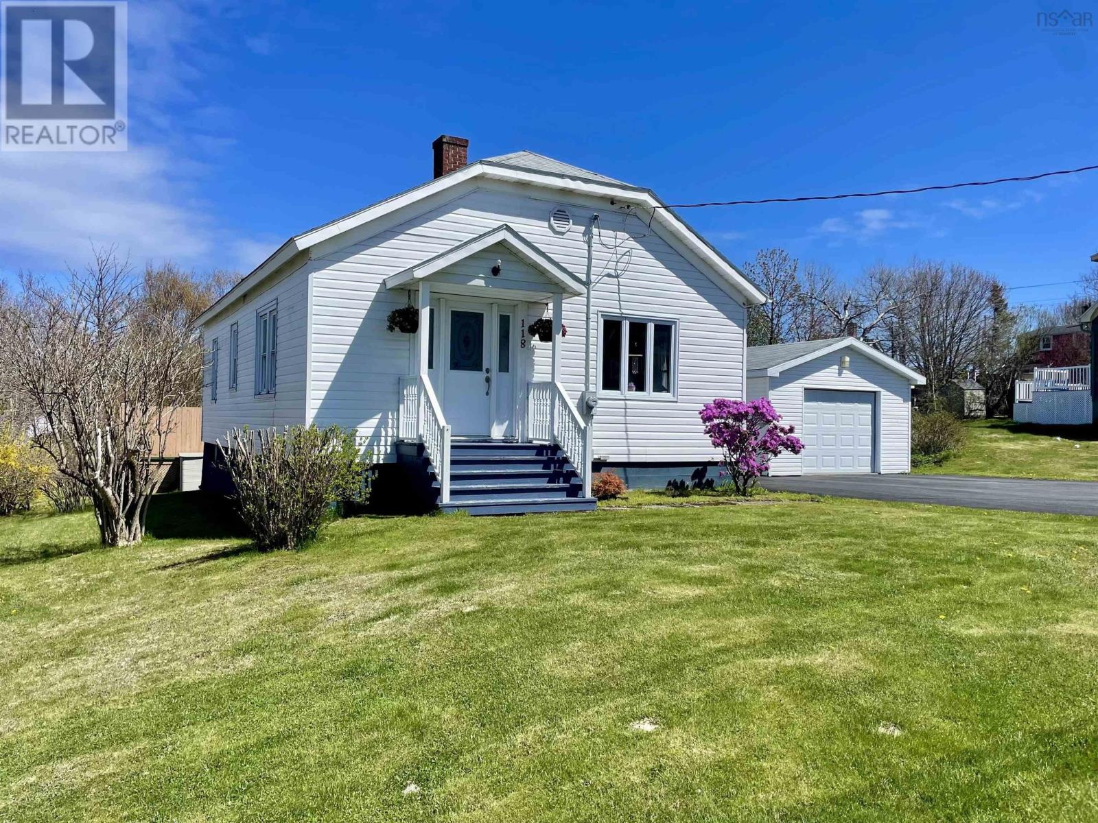 118 Alexander St, Glace Bay, NS B1A 4A7 | MLS #202511904 | Houseful